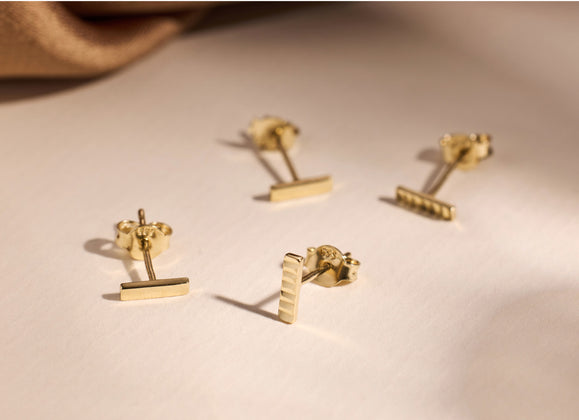 Gold Bar Studs of 14 Karat Gold for Women